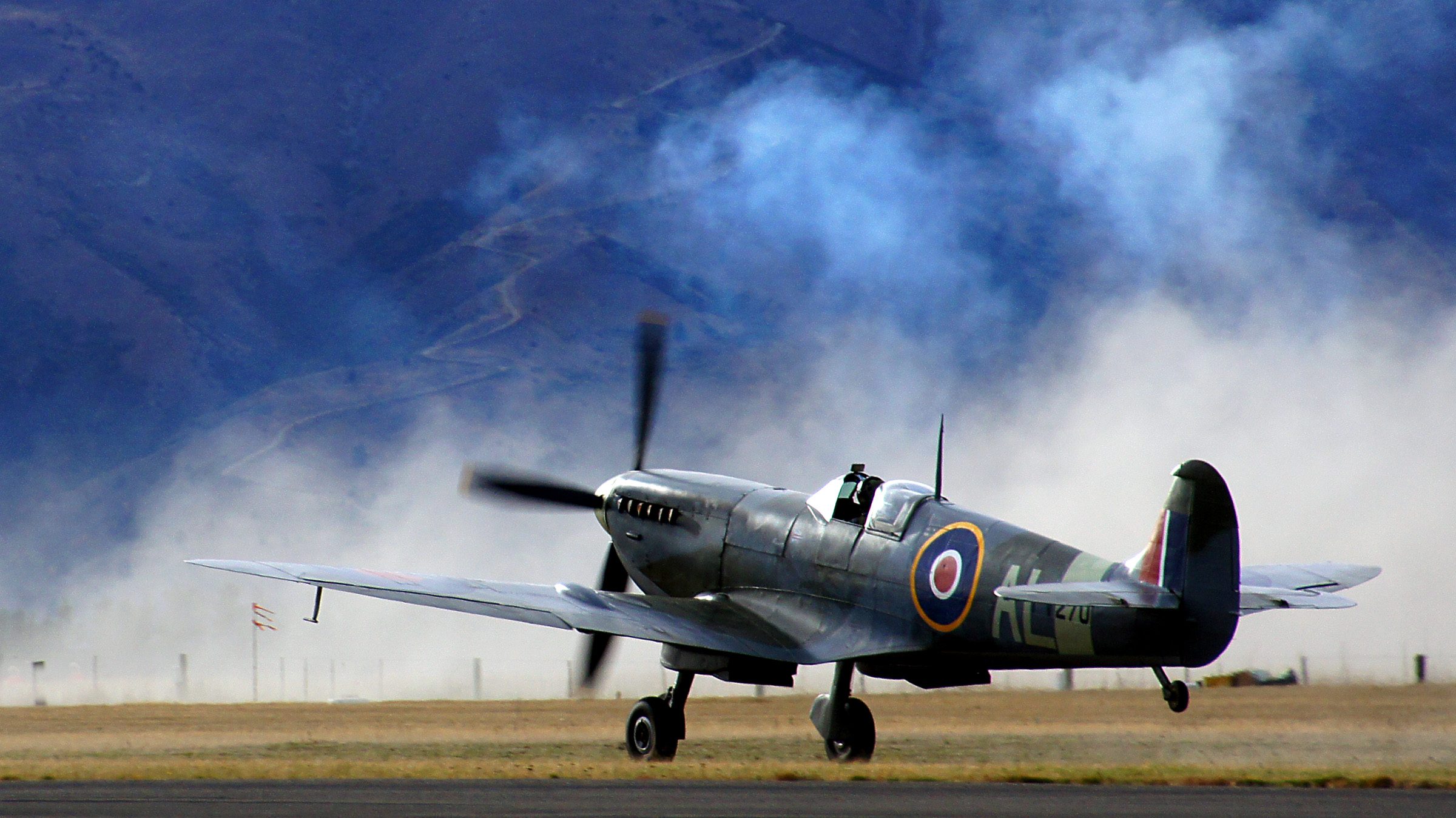 cropped-supermarine-spitfire-fighter-plane.jpg – Heritage Flight Simulation